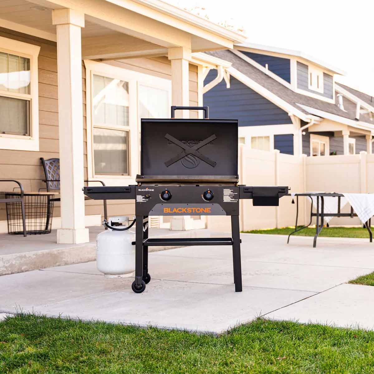 Blackstone Plancha Grill 28" Omnivore | inkl. Deckel | 73 cm | 2287EU