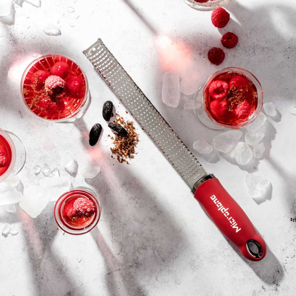 Microplane Premium Reibe / Granatapfelrot